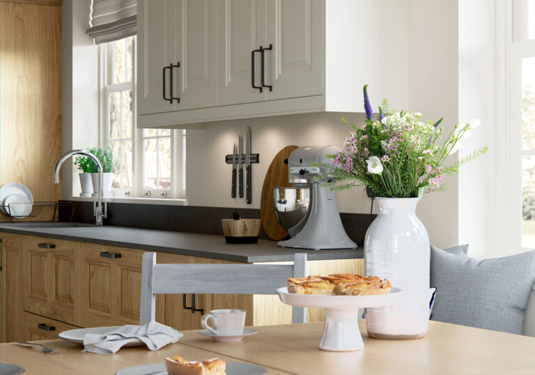 Jefferson Kitchens | Raised Centre Panel | Kitchen Range by STORI