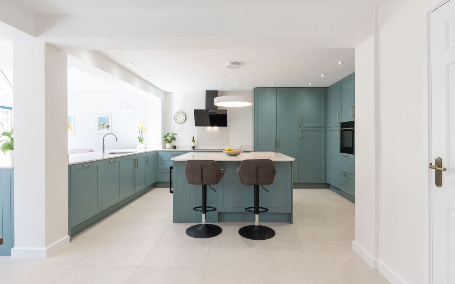 Aldana Kitchens | Shaker | Kitchen Range by STORI