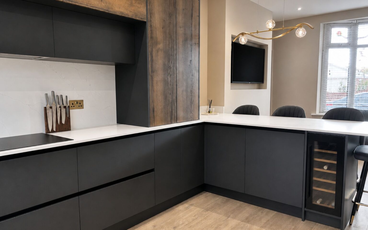 Freestanding & Fitted Boot Room Furniture from STORI
